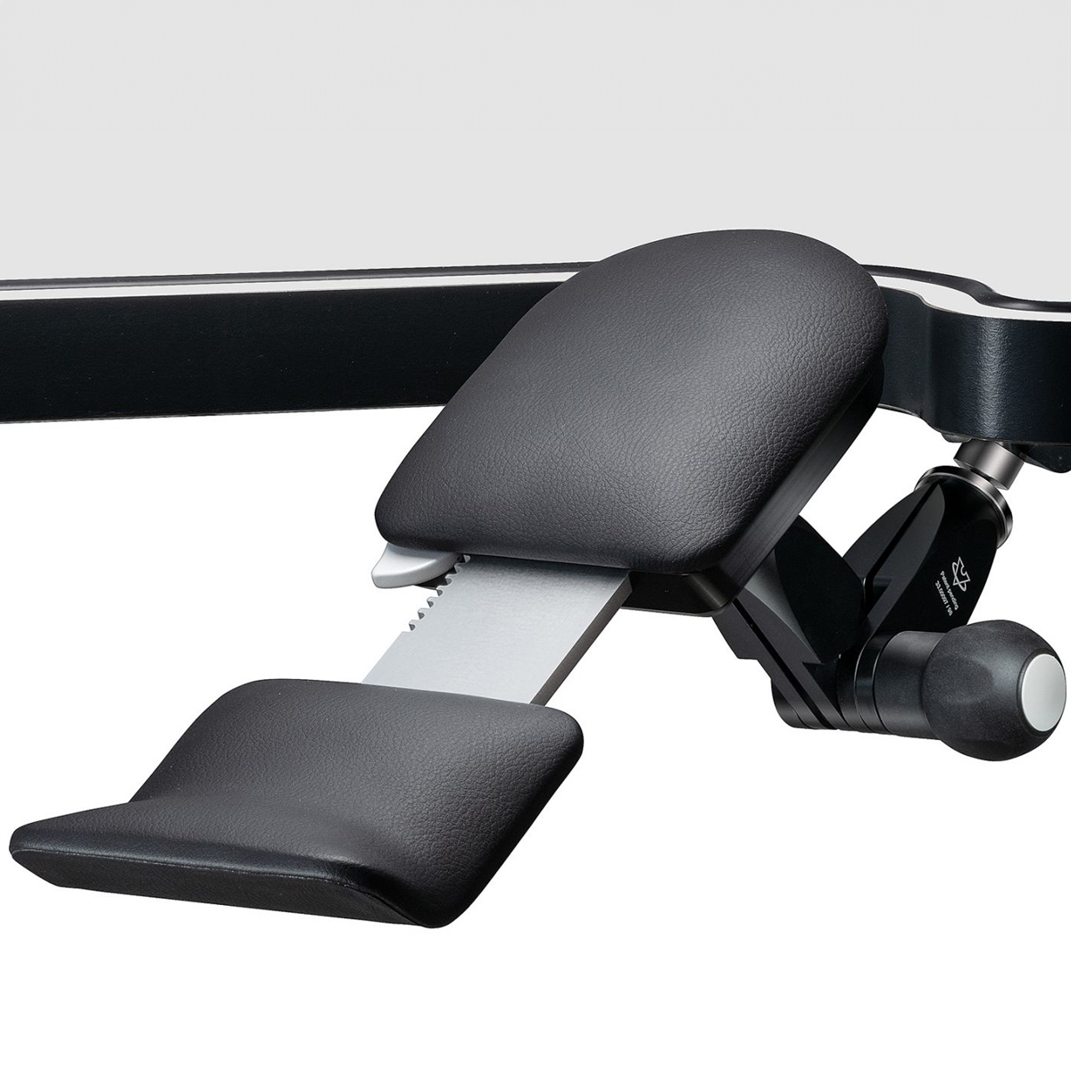 Arm rests for workbenches